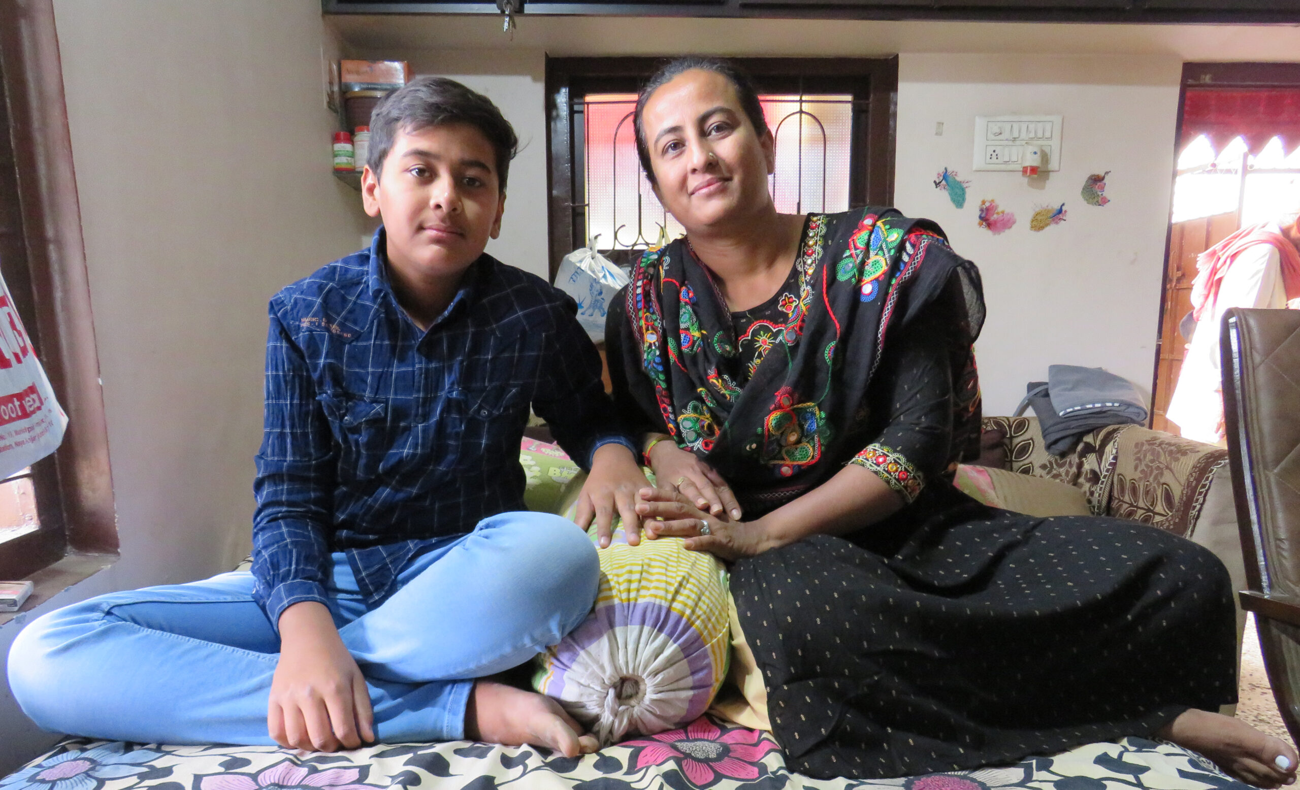 Jenish fik et kærligt hjem hos sin tante ️ Læs hans historie